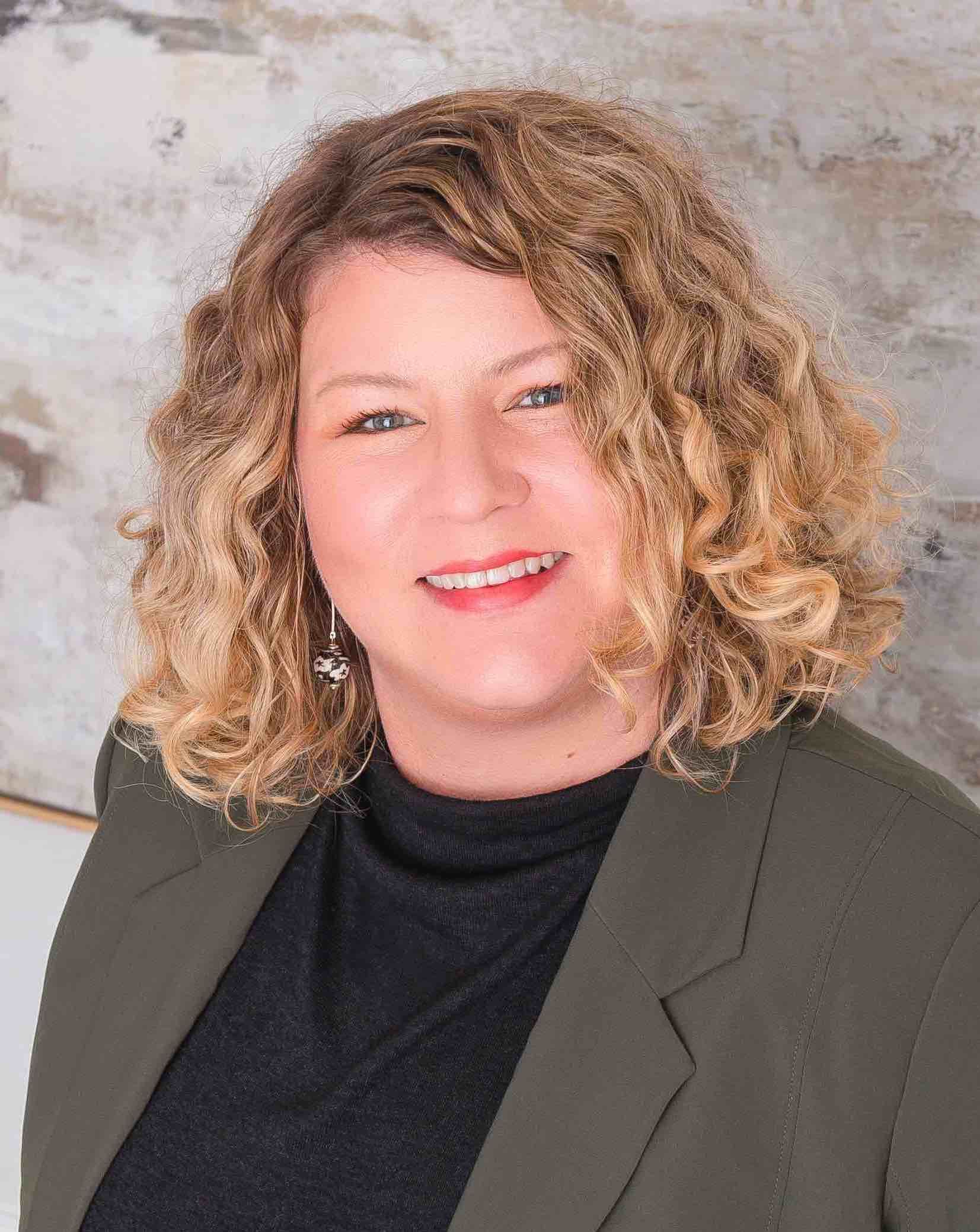 Top Maryland Realtors | The Riley Team | REMAX ONE | Rachel Riley ...